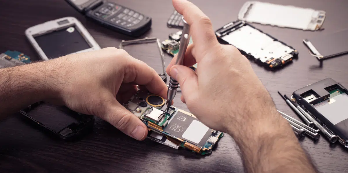 Best Cell Phone Repair Service Near You - Techy Company