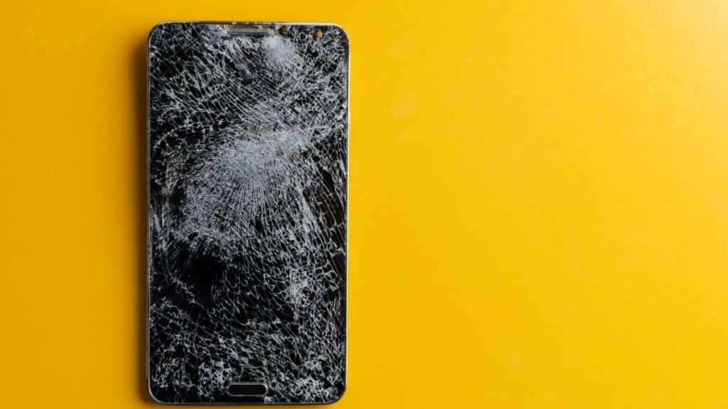 5 Common Reasons for Phone Screen Damage and How to Avoid Them